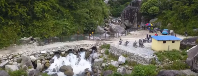 natural swimming in sisneri | Nepal Visit Info